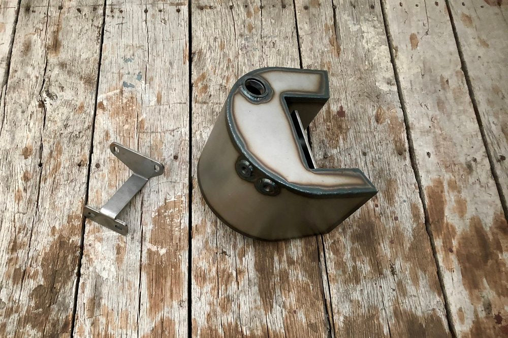 Sportster Horse shoe style oil tank – The Gasbox